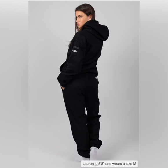 Comfrt | Pants & Jumpsuits | Comfrt Black Travel Setlimited | Poshmark